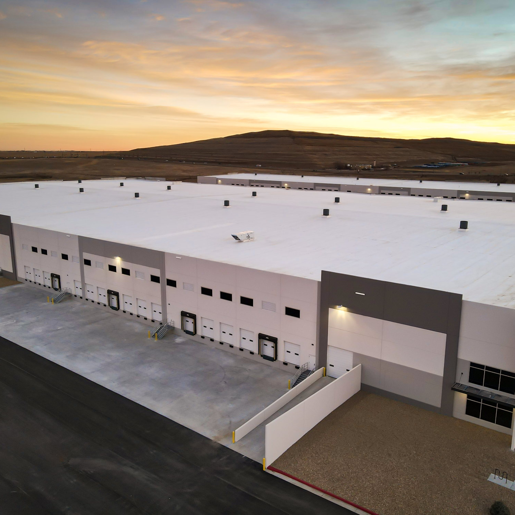 Ascent Commerce Center – Carlton Electric